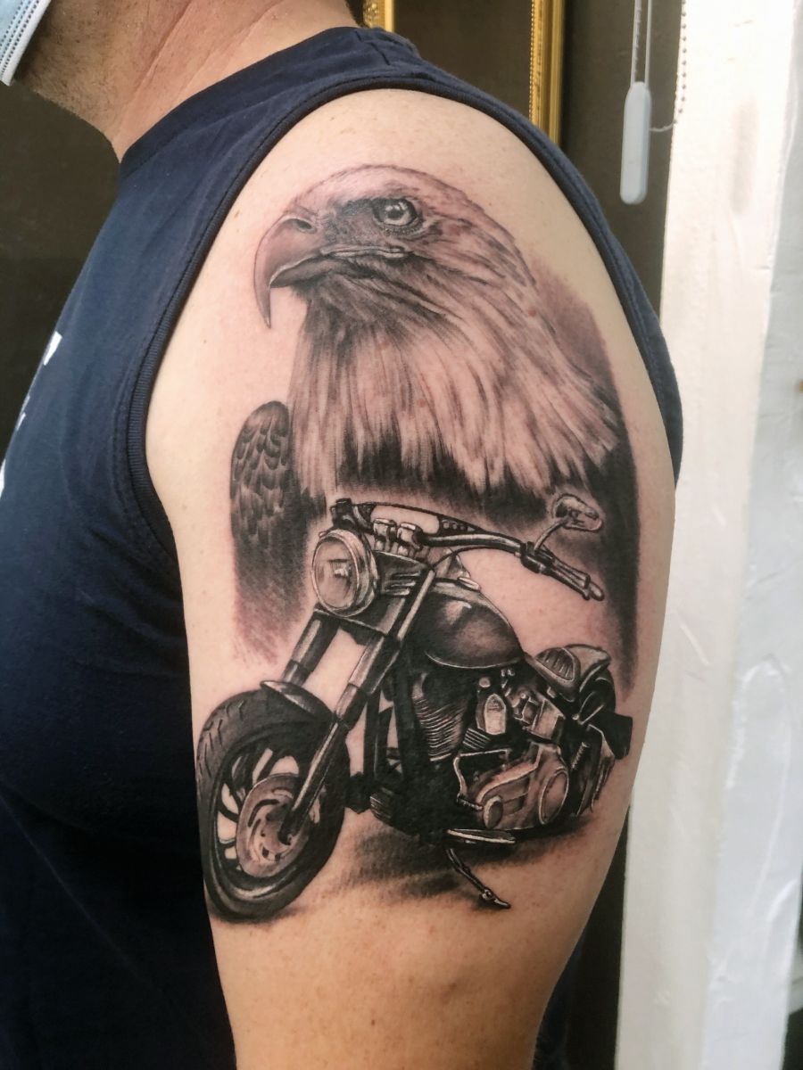 Liquid Ink Tattoo in Heilbronn – Tattoo Spirit